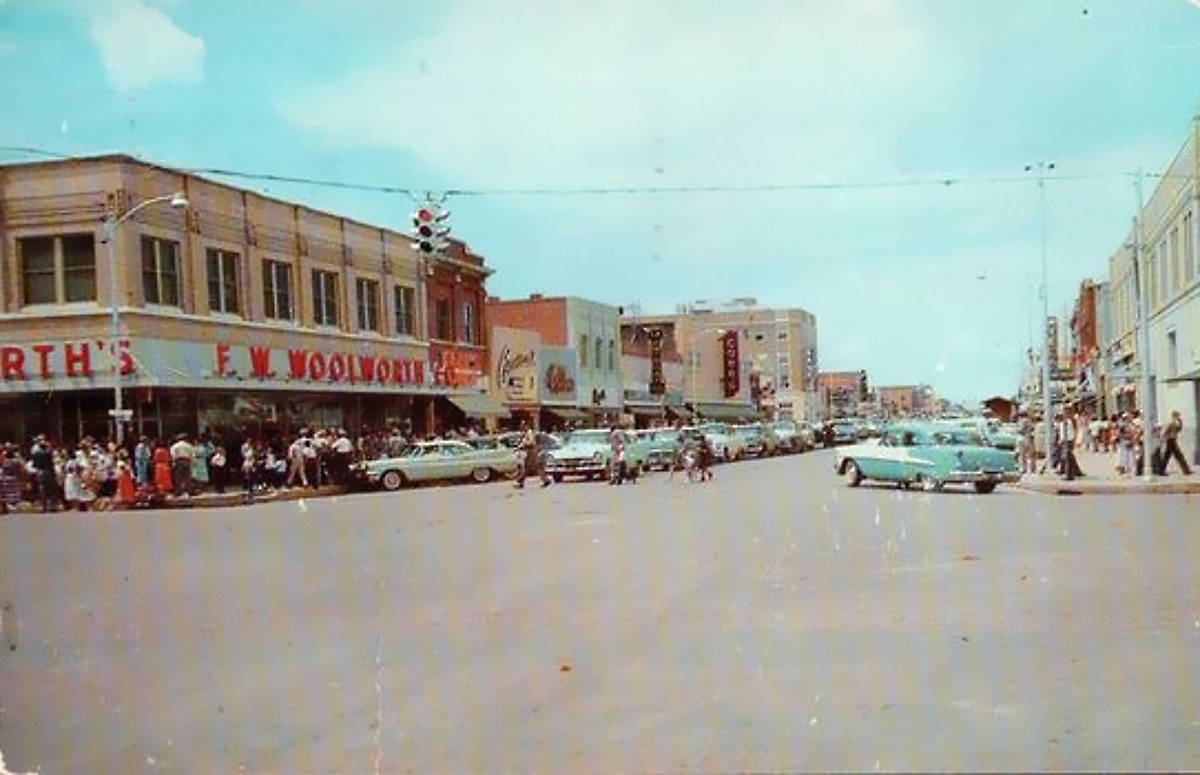Downtown Plainview Texas in 1950s
